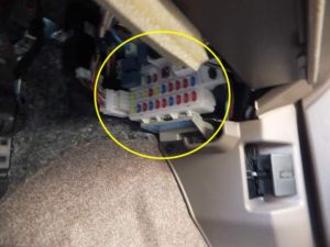 HE22S ラパン・ナビ取り付け・パネルの取り外し方・車速 ヒューズ電源 | 車速は5ピンの真ん中